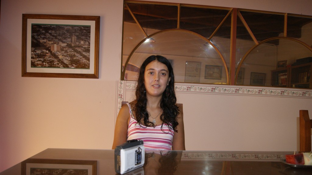 Agustina Martínez les propone a los vecinos que cuenten sus historias ...